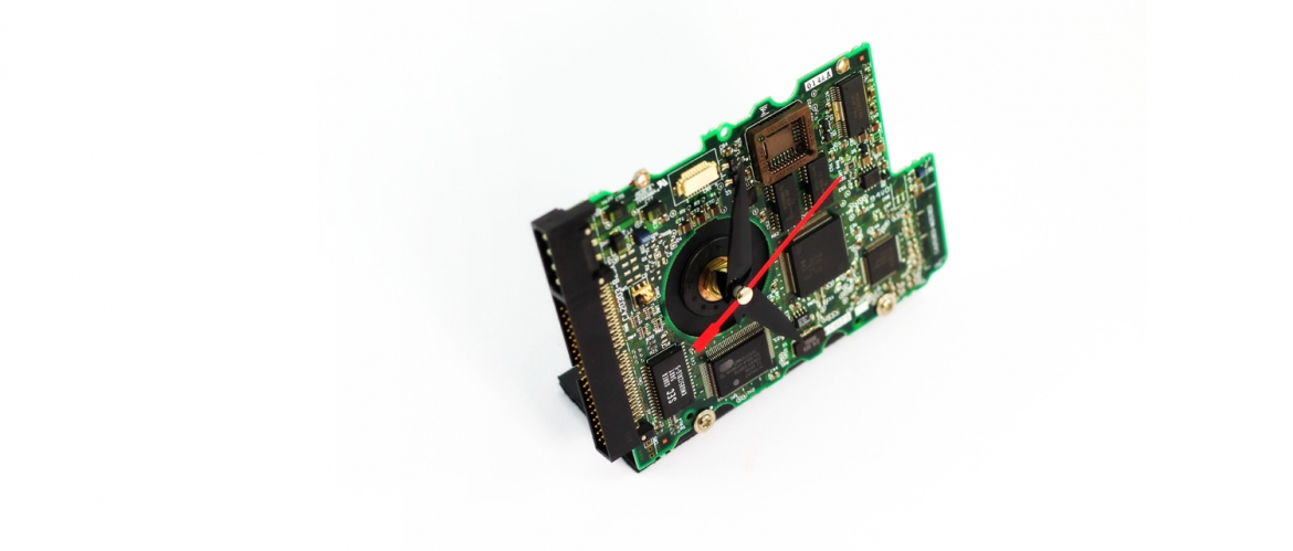 Ceas de birou Hard-Disk Drive (HDD) calculator | Tablo